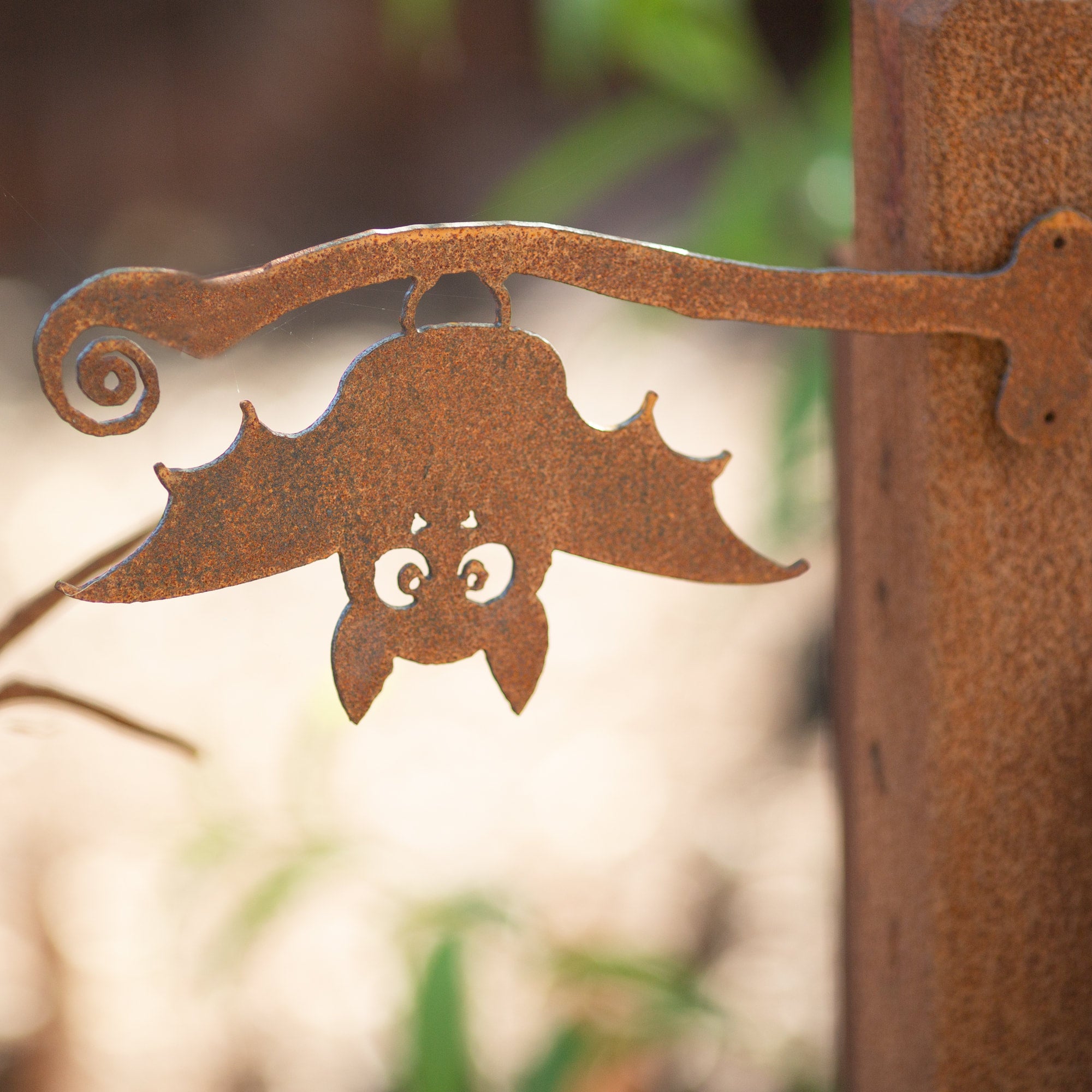 Cute Upside Down Bat Spooky Halloween Garden Metal Art Sculpture ...